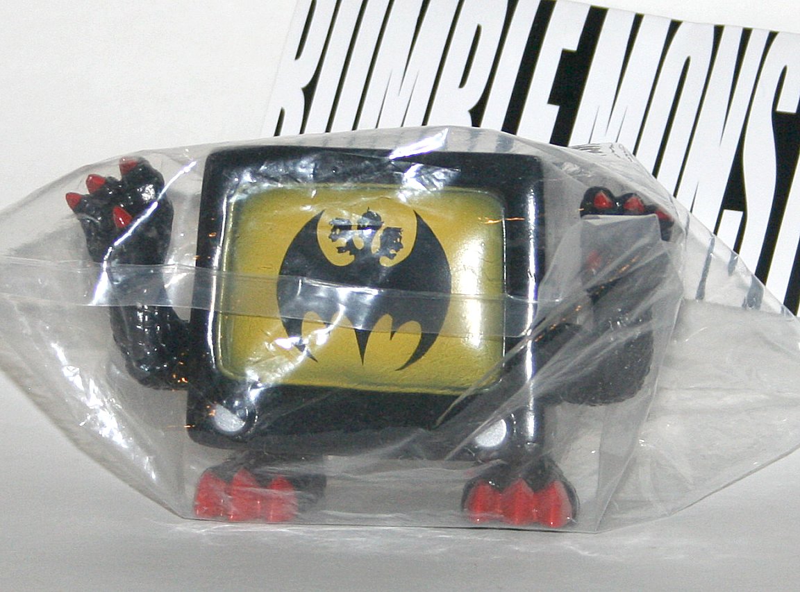 Rumble Monsters Garbage vs Bat Mobile