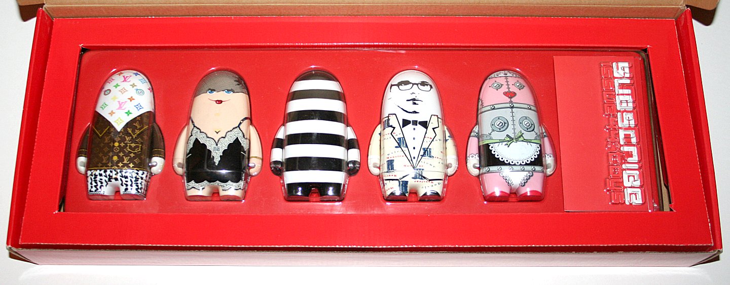Visionaire x Kidrobot 44 Red #1785