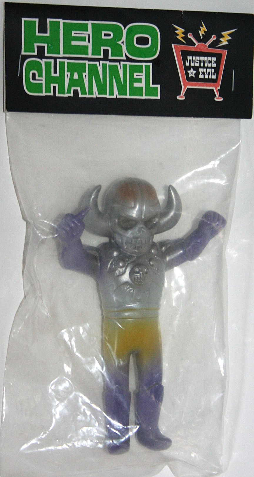 Rumble Monsters Grey and Purple Skull Taro
