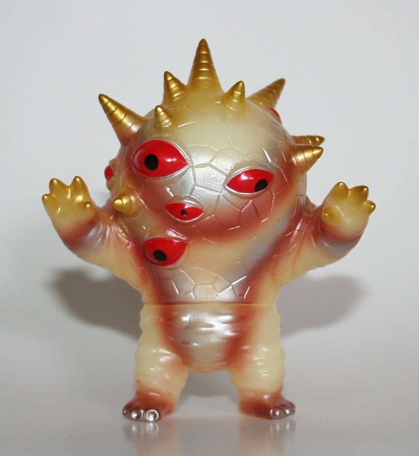 Max Toy Co Glowing Gold and Bronze Mini Eyezon