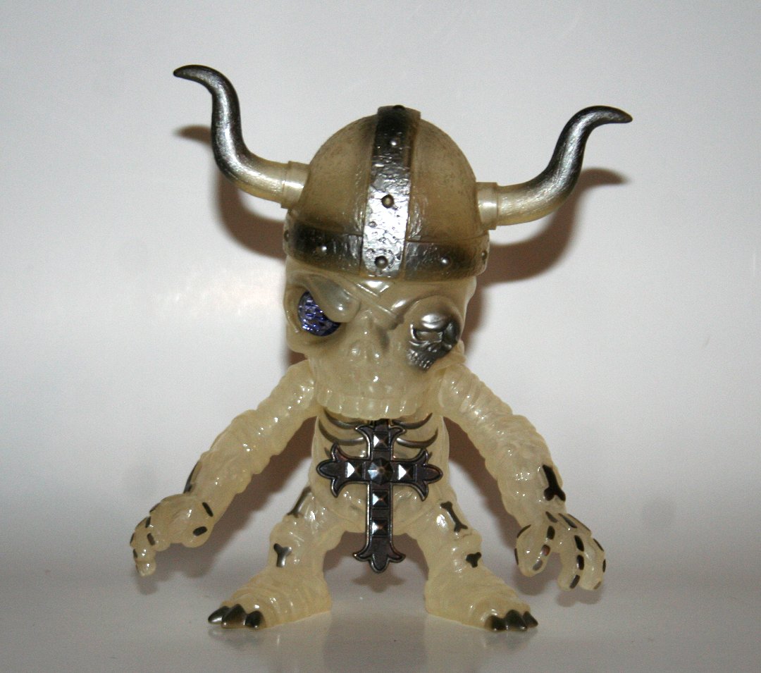 Vinyl Junkies Clear GID Skeleton Skull Zombi Viking