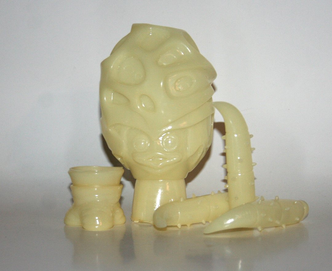 M1 Unpainted Unassembled Glow Alien Chiburu