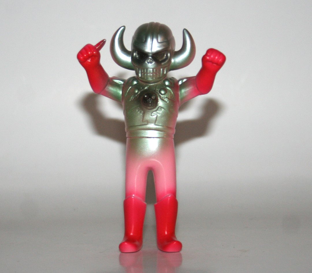 Rumble Monsters Pink Skull Taro