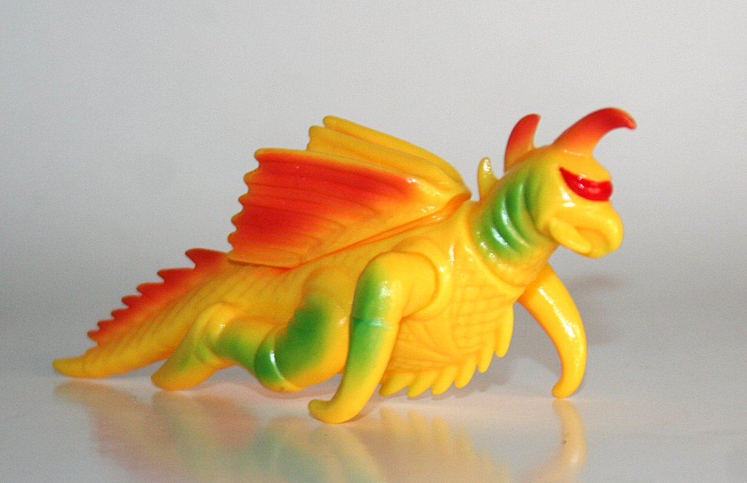 Marmit Yellow Mini Flying Gigan