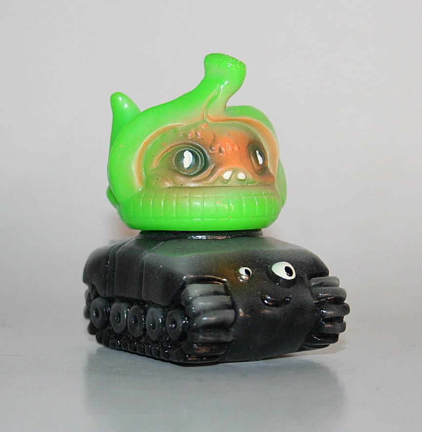 Gravy Toys Wacky Green Mini Trashcan Tanks